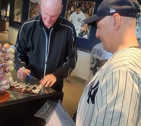 New York Yankees Legends Autograph Show with Hall of Fame Signings ...